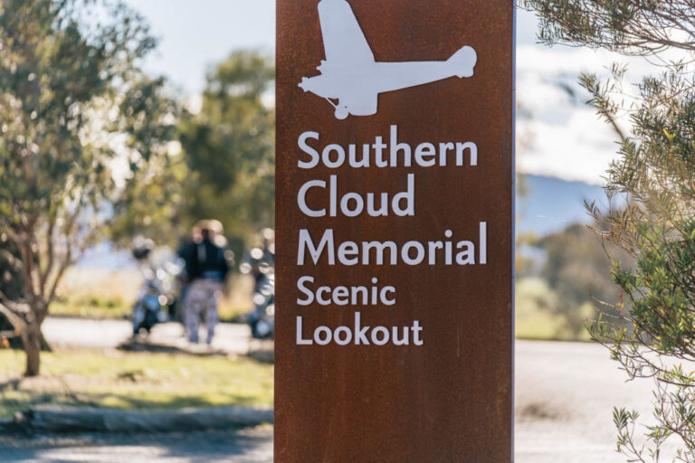 Southern Cloud Memorial Lookout | Snowy Valleys Tourism Information